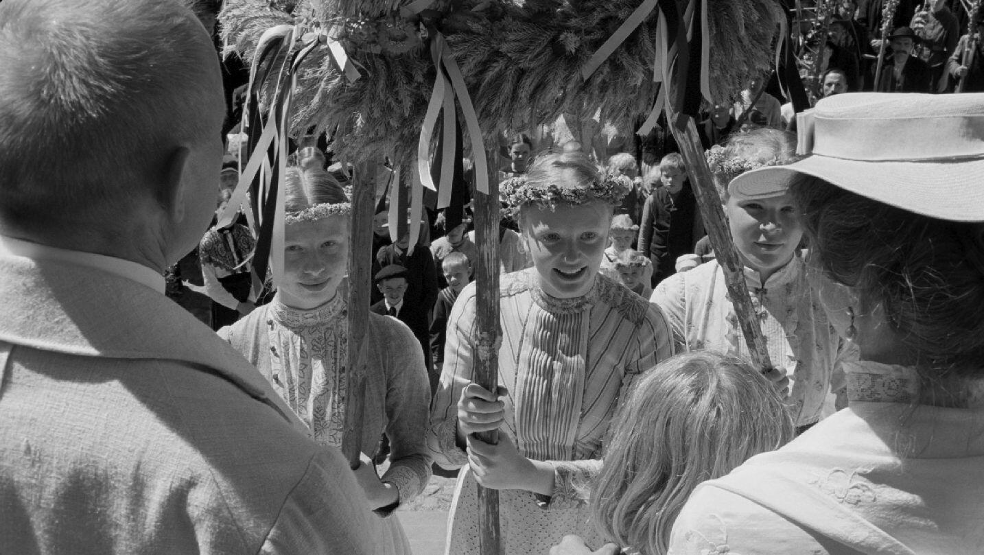 The White Ribbon Movie Photos and Stills | Fandango