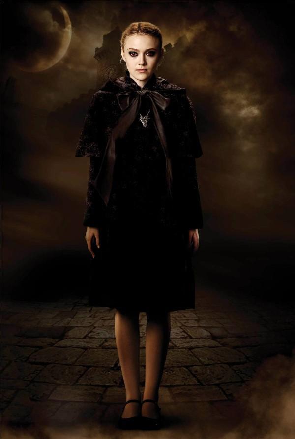 How To Dress Up as a Twilight Character | Fandango