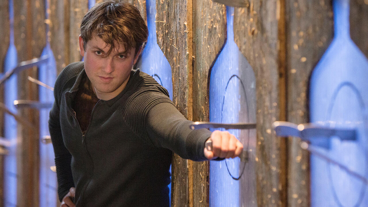 'Divergent' 101: Meet the Characters | Fandango