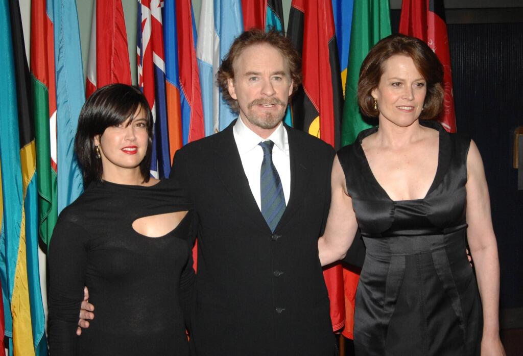 Phoebe Cates And Kevin Kline Children