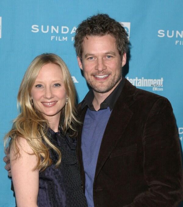 Taylor Schilling James Tupper Dating