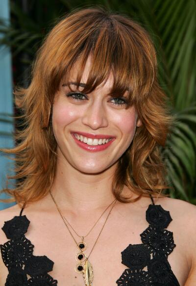lizzy caplan bangs