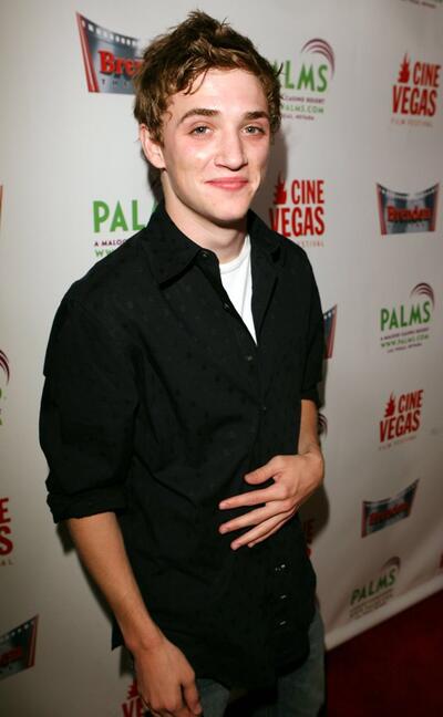 kyle gallner cute