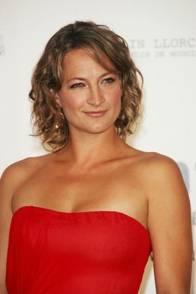 zoe bell