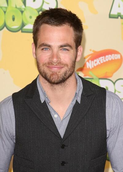 chris pine smiling