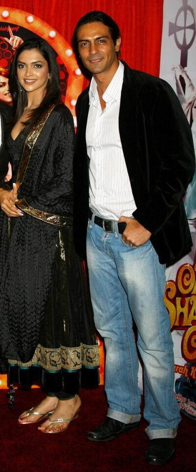 arjun rampal qualification