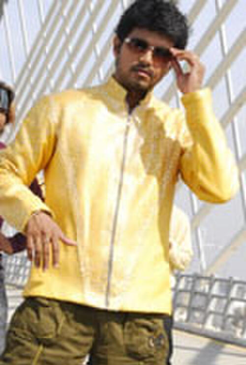 Kuruvi Movie Tickets & Showtimes Near You | Fandango