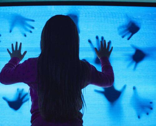 Poltergeist 3D (2015) Tickets & Showtimes | Fandango